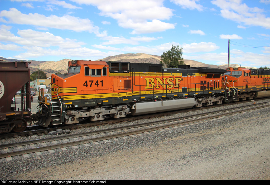 BNSF 4741 - Mid Train DPU #1